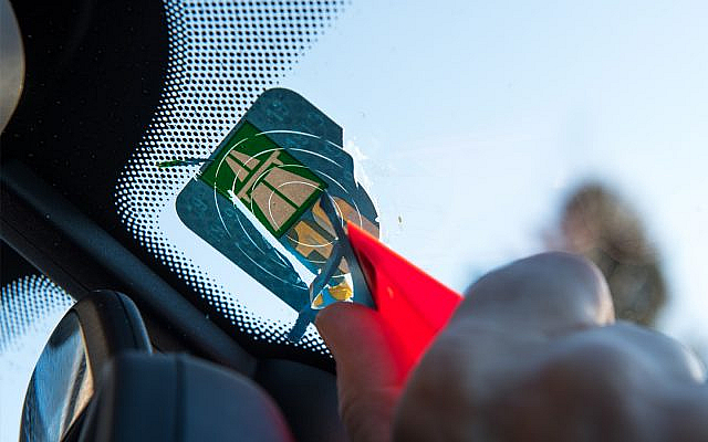 How to Remove Stickers from Car Windows | dubizzle