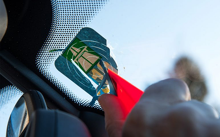 How to Remove Stickers from Car Windows | dubizzle