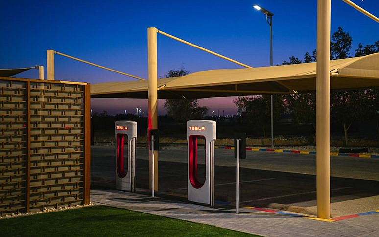 Tesla Charging Stations in the UAE: Location, Contact, Supercharger ...