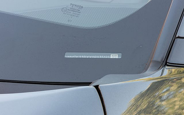 How to Find a Car Colour Code: Location, VIN & More | dubizzle