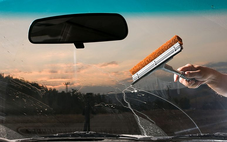 Tips to Prevent Windshield Damage Due to Heat in Summer | dubizzle