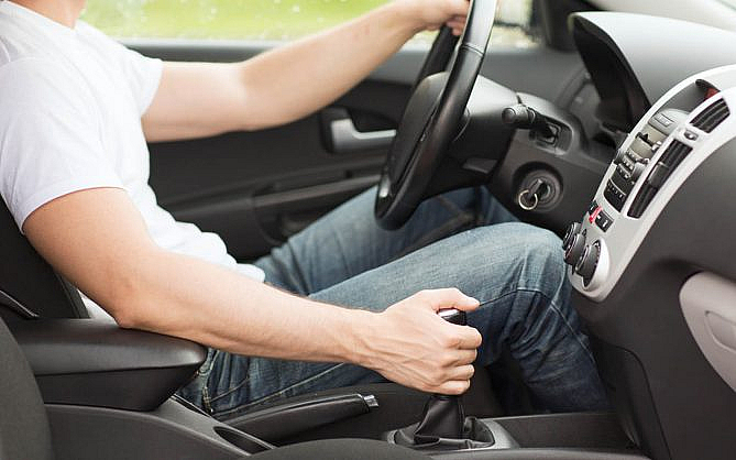 Easily Learn to Drive a Manual Car: Steps, Gear Functions & More | dubizzle