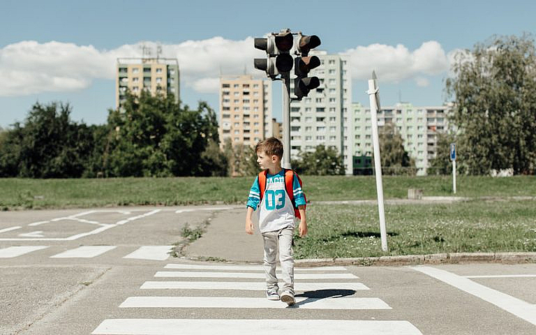 Jaywalking in the UAE: Rules, Road Safety, Fines & More | dubizzle