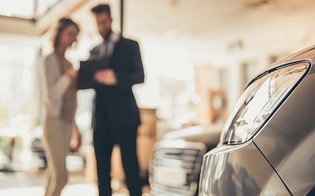 Smart Ways to Negotiate When Buying a Used Car in the UAE | dubizzle