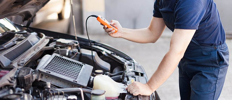 Symptoms and Causes of a Bad Car Computer | dubizzle