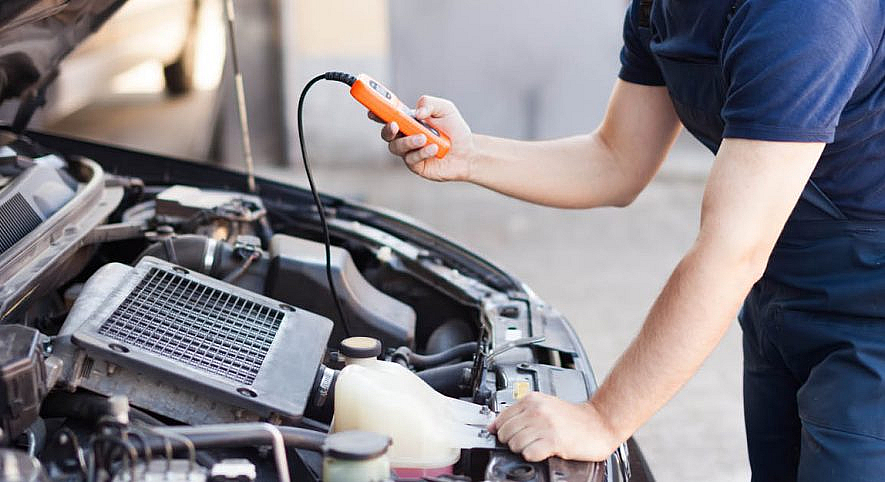 Symptoms and Causes of a Bad Car Computer | dubizzle