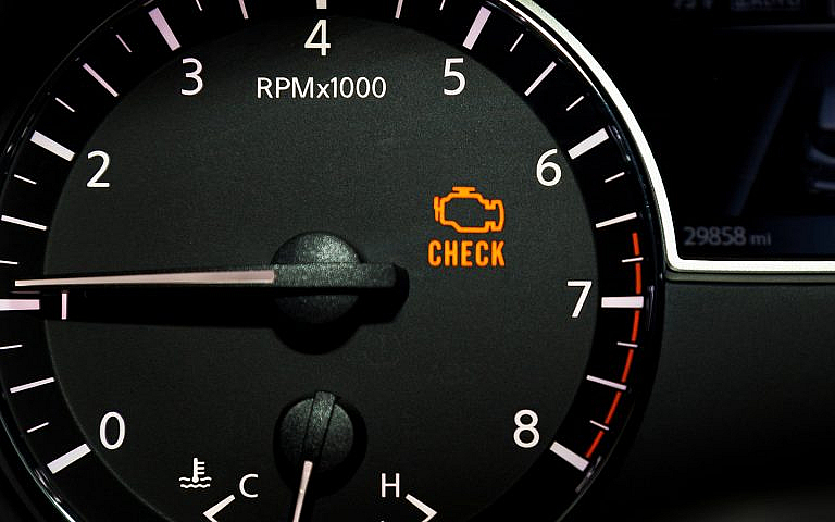 Symptoms and Causes of a Bad Car Computer | dubizzle