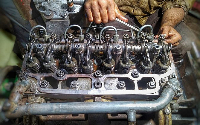 Common Signs of Cracked Cylinder Heads | dubizzle