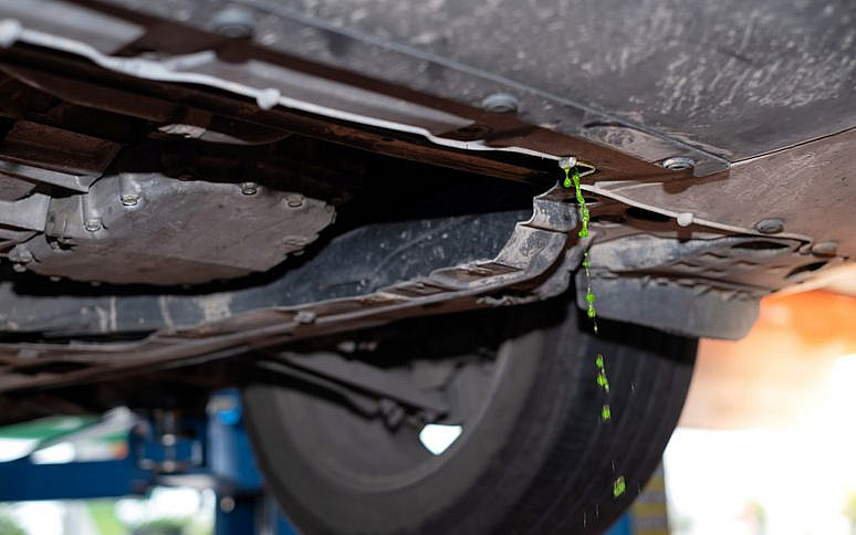 All about Coolant Reservoir in a Car: Failings, Signs & More | dubizzle