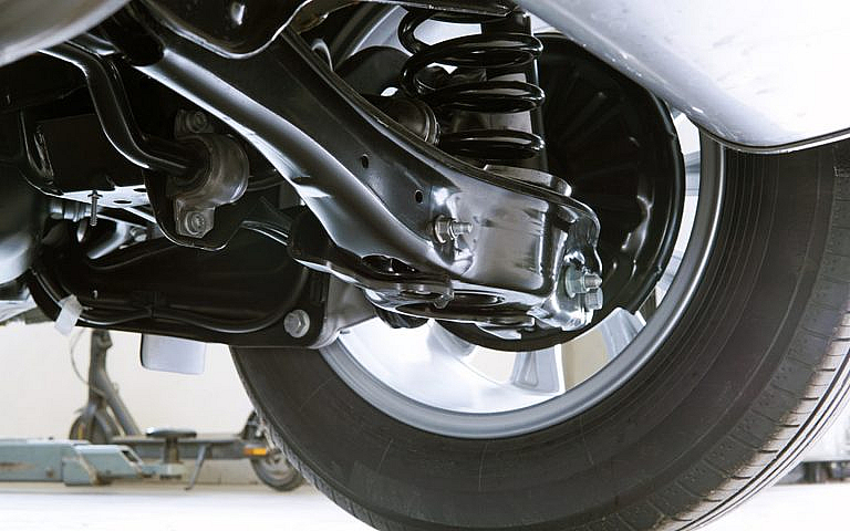 Car Axle Repair: Symptoms, Causes, Cost & More | dubizzle