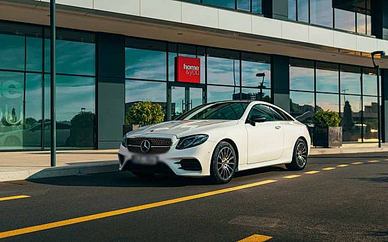 Mercedes E Class Generations, Years, Features & More | dubizzle