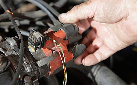 Guide to Change a Car's Distributor Cap: Steps, Signs & More | dubizzle