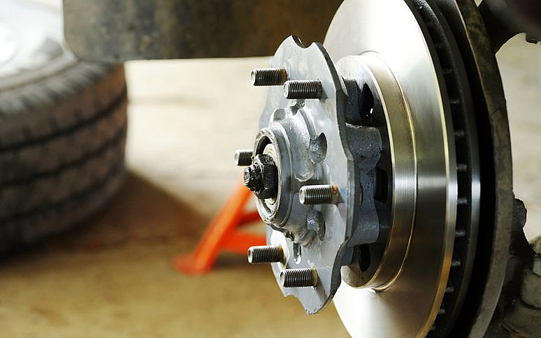 Guide to Wheel Hub Failure Symptoms, Signs & More | dubizzle