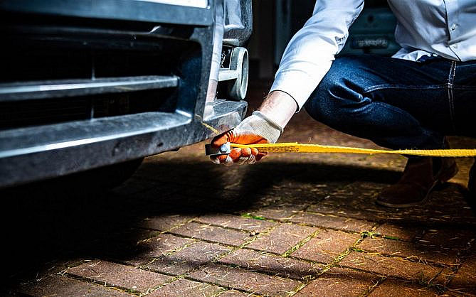 All You Need to Know about Using Recovery Straps | dubizzle