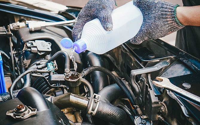 How to Flush a Car Radiator : Symptoms, Tips & More | dubizzle