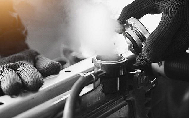 How to Flush a Car Radiator : Symptoms, Tips & More | dubizzle