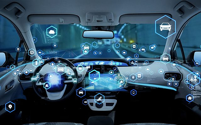 Guide to Heads-Up Display in Cars: Uses, Pros & More | dubizzle