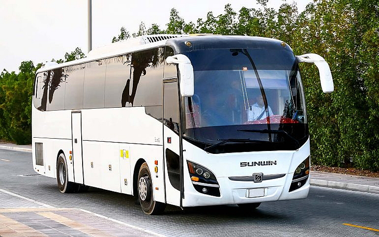 Bus Driving Safety Tips: Speed Limits, Lanes & More | dubizzle