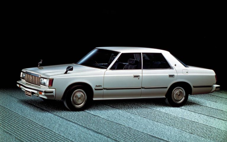 Toyota Crown History: Generations, Features & More | dubizzle
