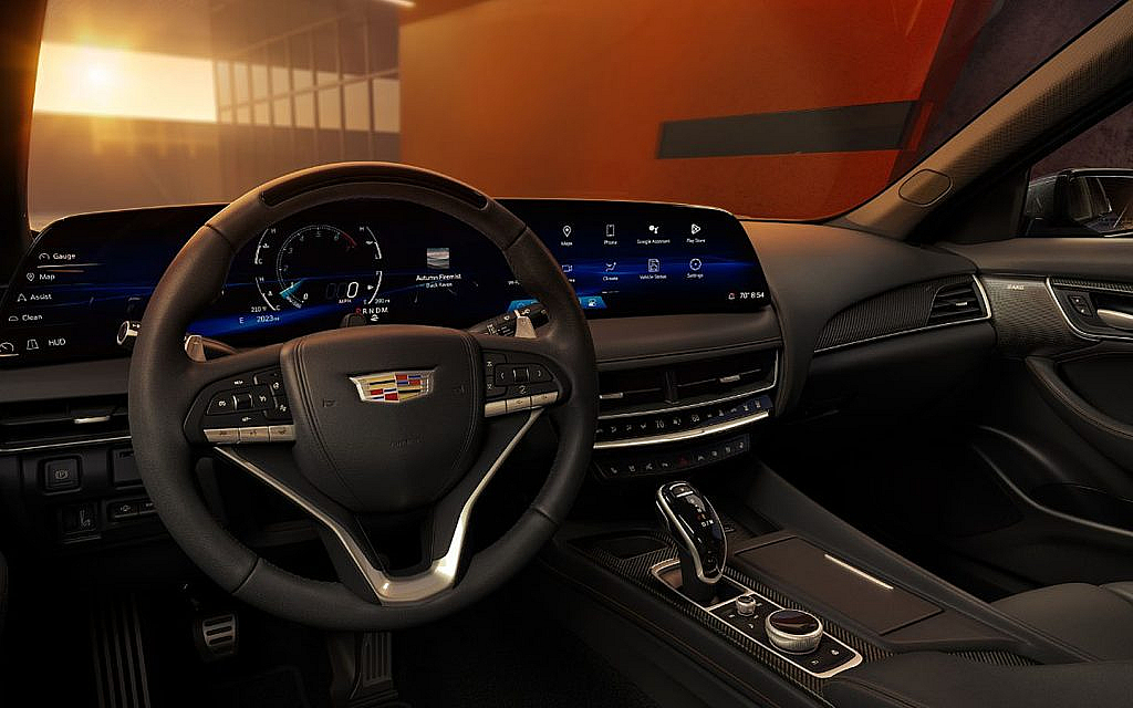 سيارة كاديلاك ct5 2025 – الأداء – أنظمة الأمان وغيرها | دوبيزل للسيارات