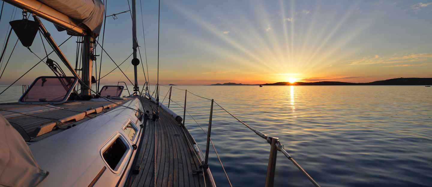 Useful Tips for Safe Boat Handling: Sailing, Docking & More | dubizzle