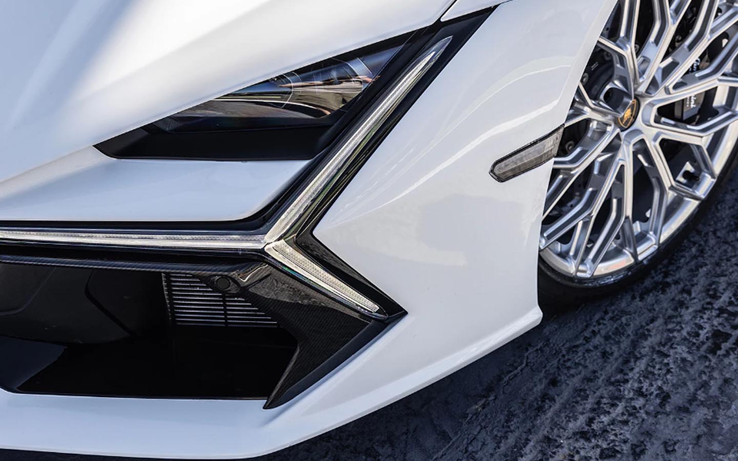 Understanding Active Wheel Carrier by Lamborghini | dubizzle