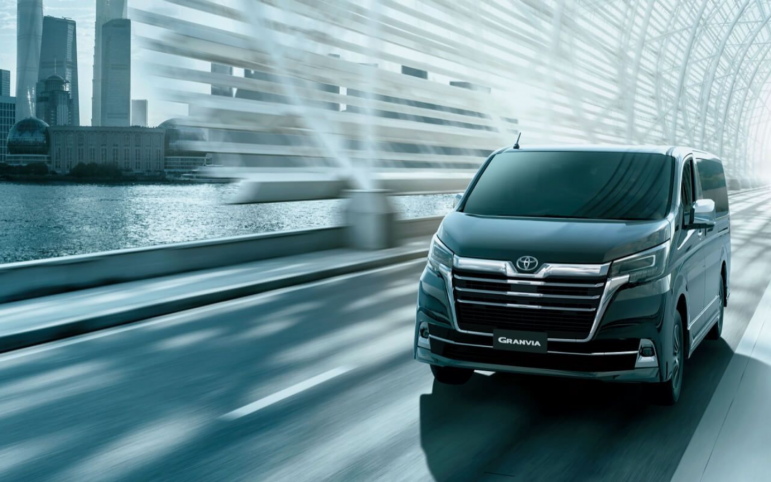 Toyota Commercial Vehicle Lineup – UAE’s leading autos blog | dubizzle Cars