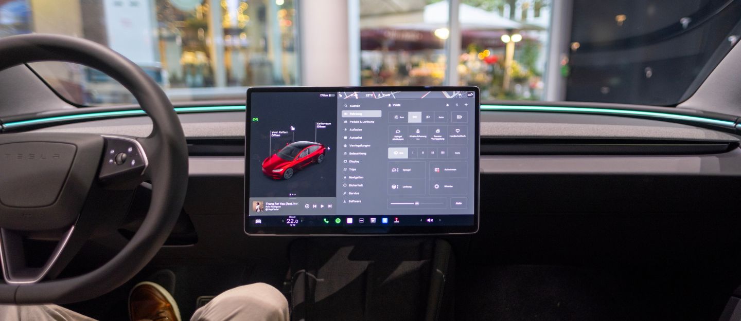 Evolution of Infotainment Systems: Milestones & More | dubizzle