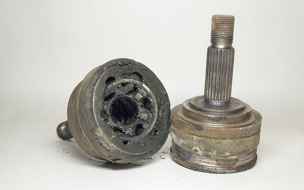 Reasons Why Your Car Rolls In Park: Causes, Tips & More | dubizzle