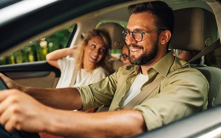 Flying vs Driving Comparison: Cost, Time & More | dubizzle