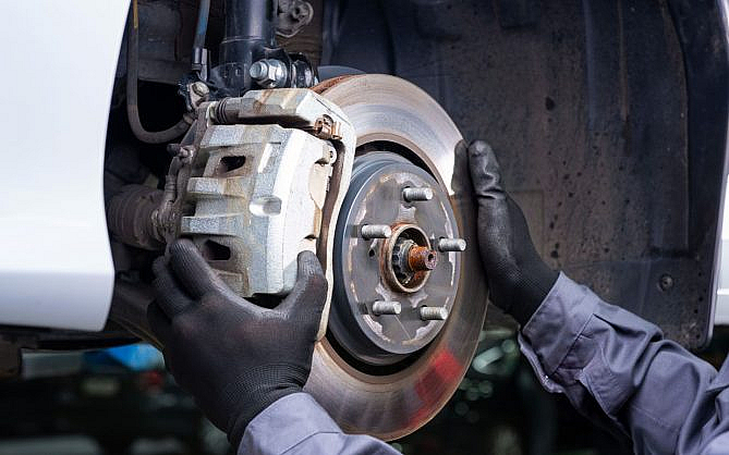 13 Game Changing Car Technologies from Racing | dubizzle