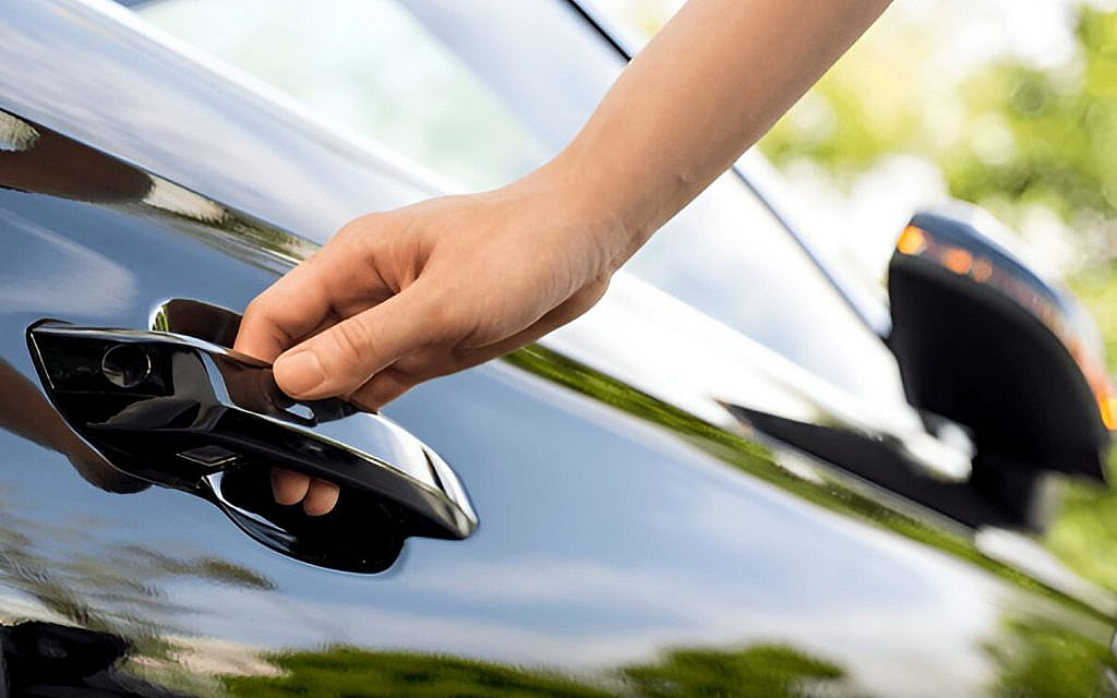 Evolution of Car Locks: From Simple Keys to Smart Security