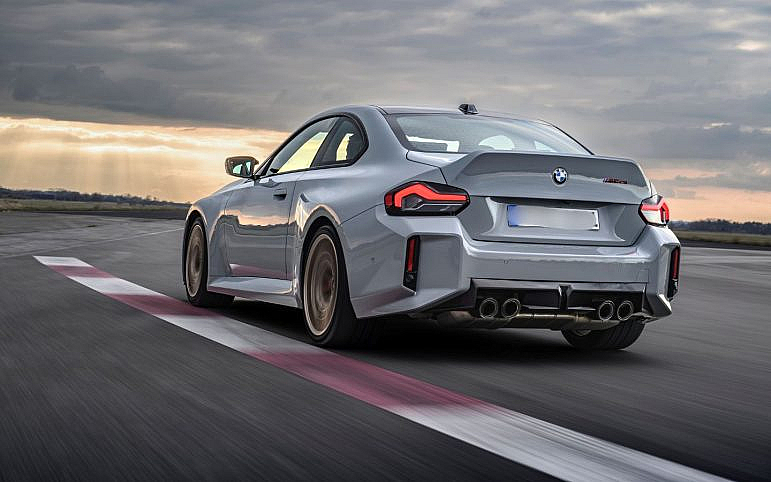 First Look: BMW M2 CS Features, Interior & More | dubizzle