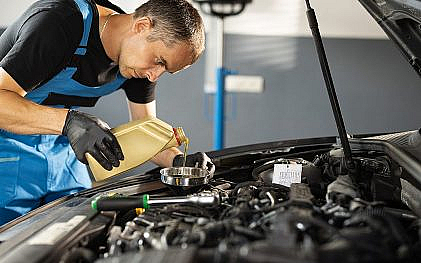 Why Oil Light Stays on After an Oil Change: Causes and Fixes | dubizzle