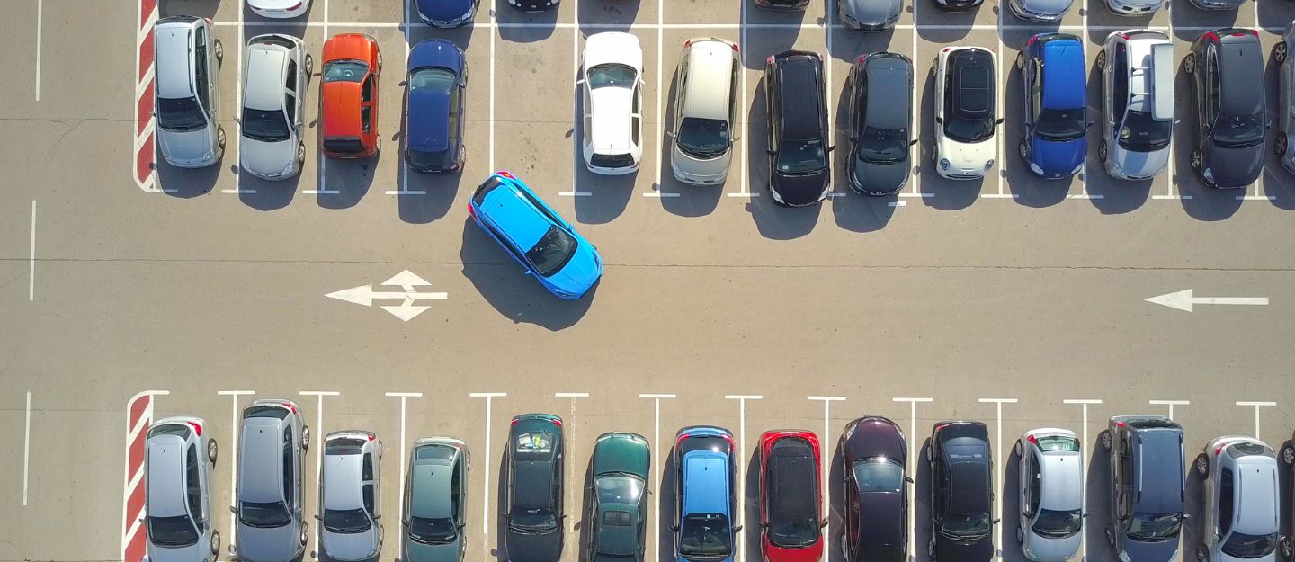 How to Reverse Park Your Car: Steps & More | dubizzle