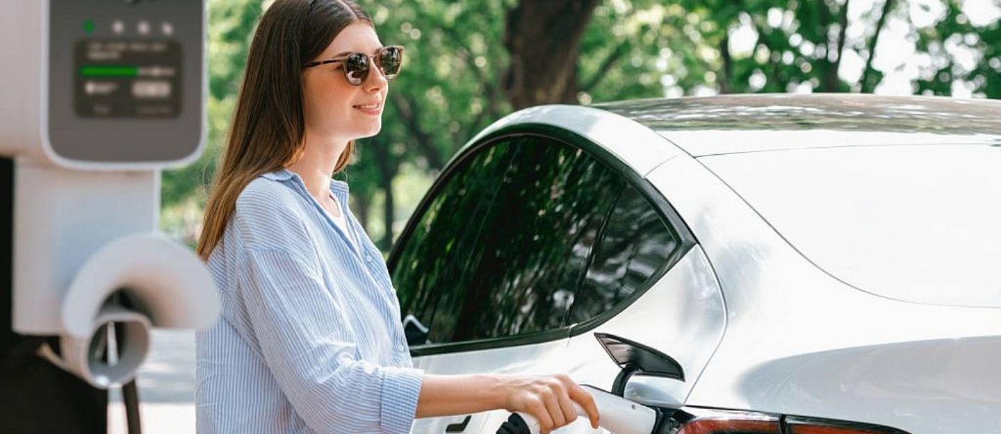 What to Know Before Renting Electric Cars in Dubai | dubizzle